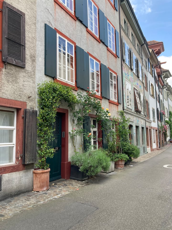 Im Herzen Der Altstadt - スイス バーゼル