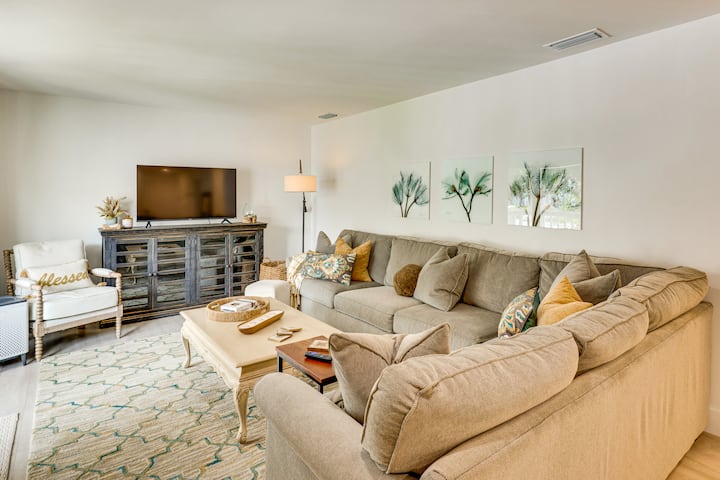 Walk To Beach! Atlantic Beach Extended Stay - Atlantic Beach, FL