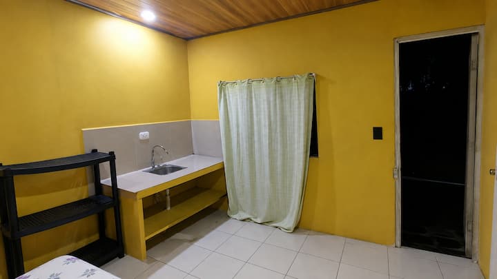 Cabina Para Pareja Con Vista A Los Ferrys - Puntarenas