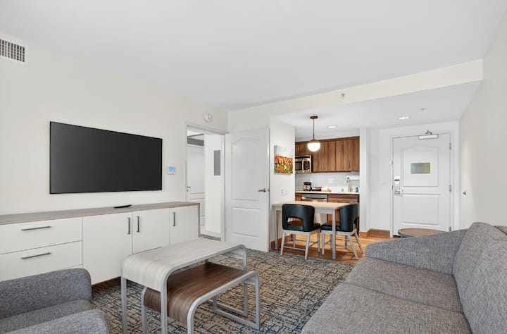 Stylish 3 Separate Hotelkitchensuites W/ Breakfast - Carlsbad, CA