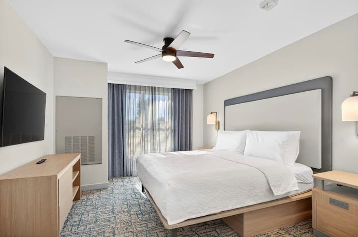 Stylish 2 King 2 Br Hotelkitchensuite W/ Breakfast - Carlsbad, CA