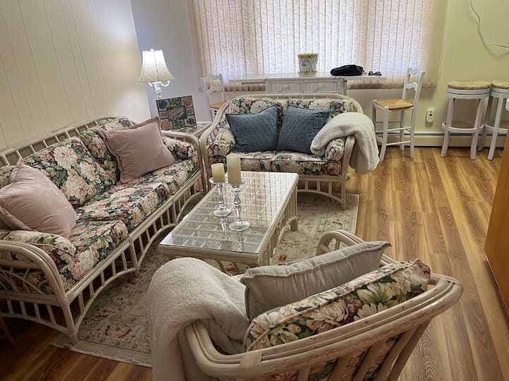 Cozy Summer Beach Retreat - Belmar, NJ