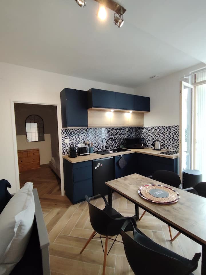 Appartement T2, Centre Ville, Climatisation, Wifi - Mèze