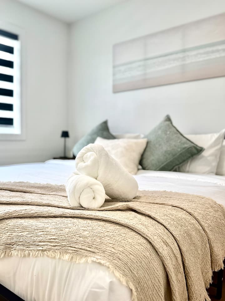 The Airport Haven Winnipeg 3bedroom /2.5 Baths - Winnipeg
