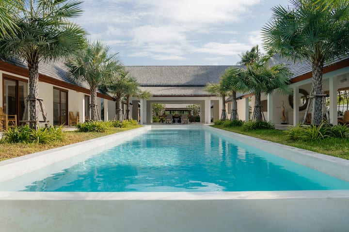 Luxury Beachfront Villa With Staff - 4br - Ko Samui