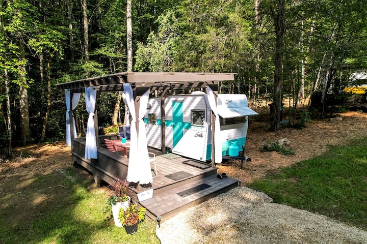 Vintage Camper Retreat, North Carolina - Franklin, NC