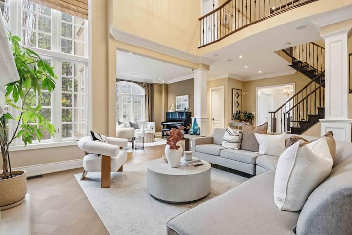 Luxury Golf Retreat Gym + Sauna 4br Executive Home - Markham, Canada