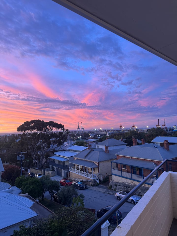 Panoramic Ocean & Harbour Views | Couples Retreat - Fremantle