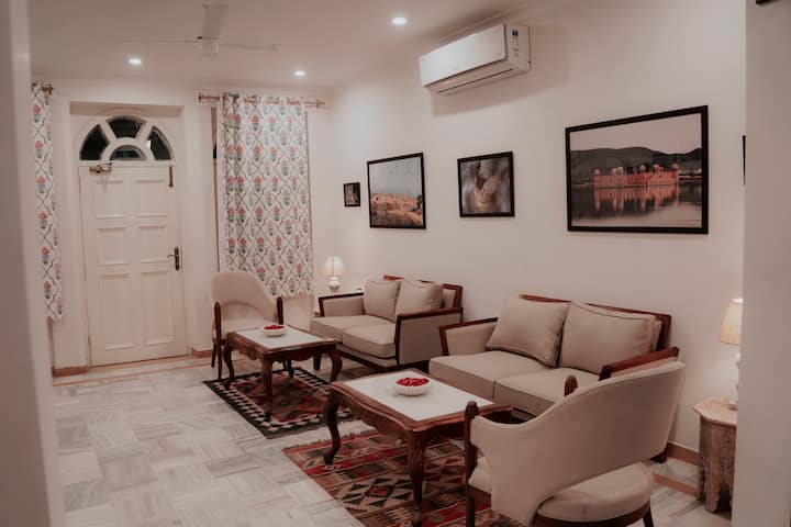 8 Bedroom Boutique Retreat W/ Pool & Dining - Jaipur