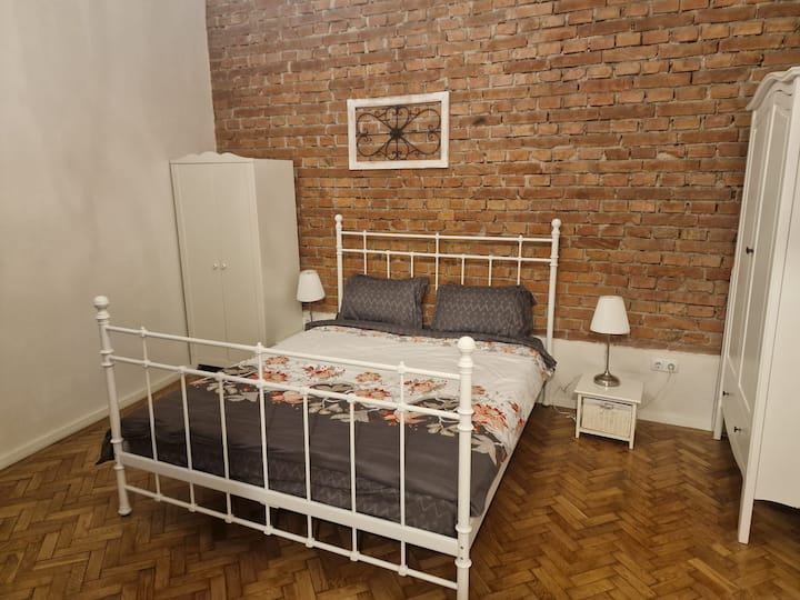 Eroilor Downtown Apartament - Cluj-Napoca