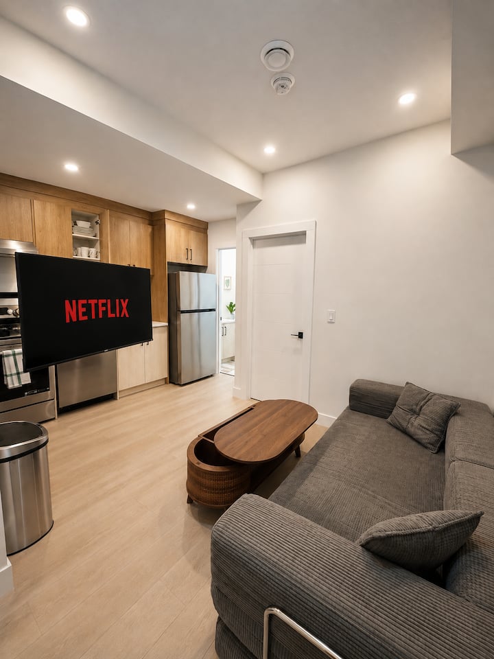 Fast Access 2 City Centre & Mountains | 2br - Calgary