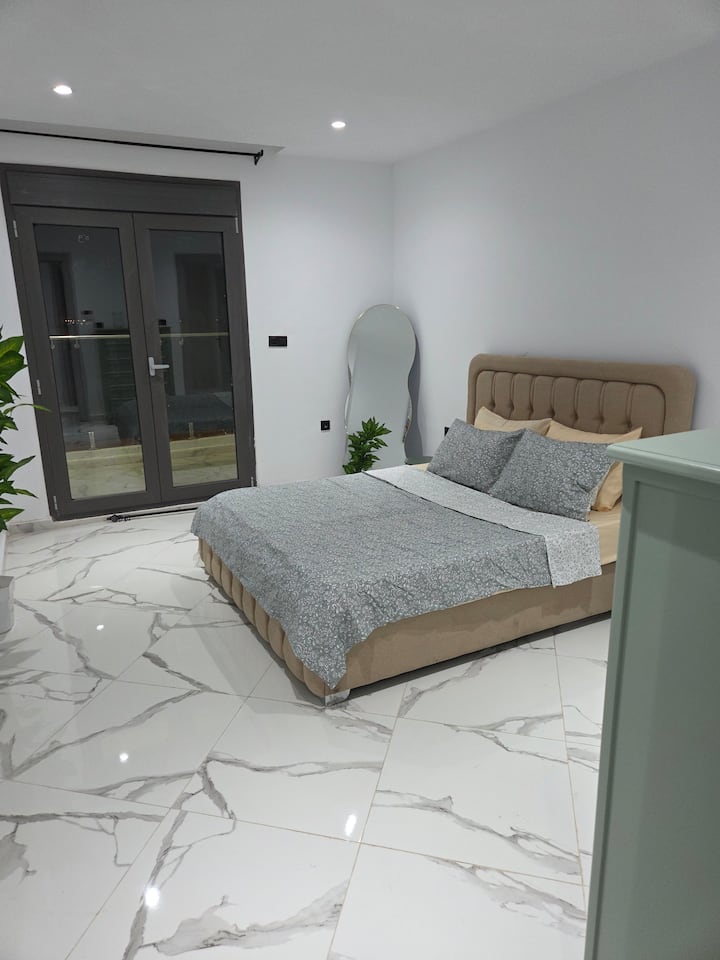 150m2 En Plein Cœur  Akid Depuis Le Dernier éTage - Oran