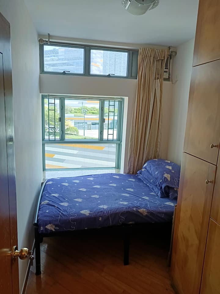 Tung Chung  Room Available: Mtr/mall -Walk There - Hong Kong