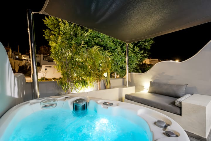 Oasis Suites Fira Center 3 With Heated Jacuzzi - Santorini