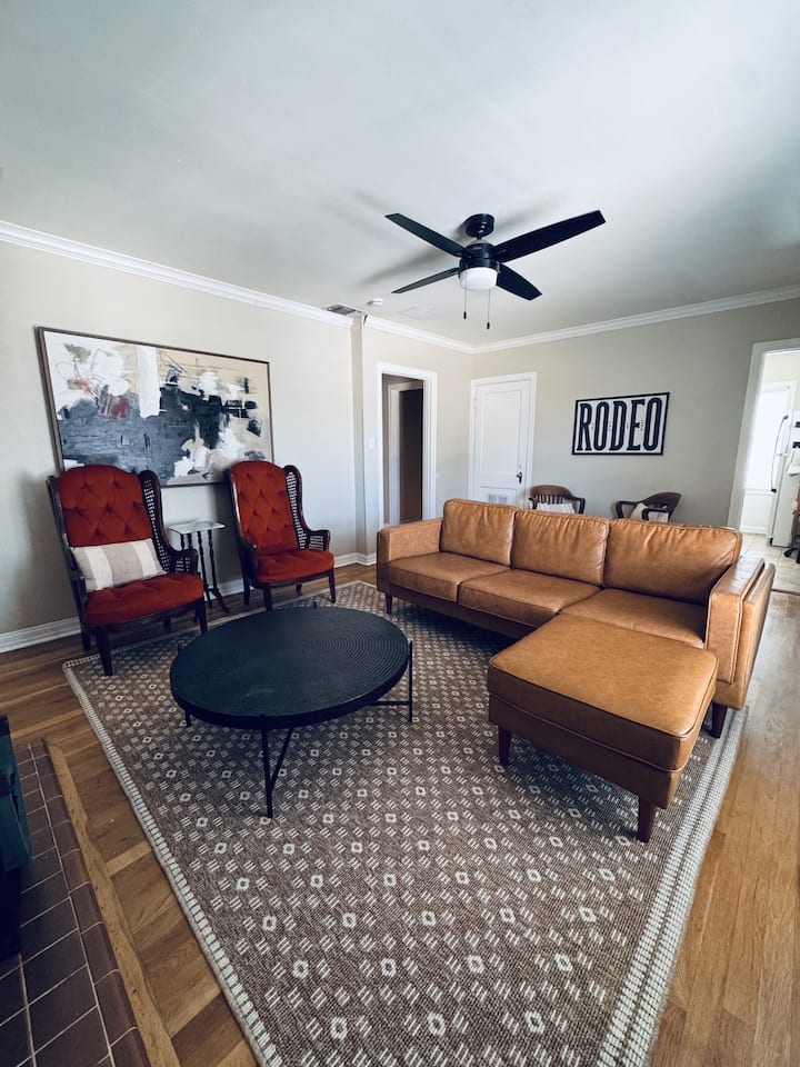 Saddle Up | South Overton 2 Br Duplex - Lubbock, TX