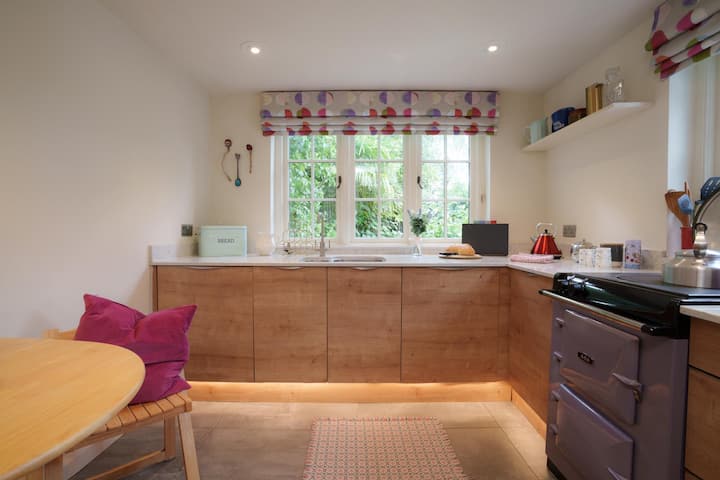 Hidden Garden Cottage With Aga By Letmestay - Coniston