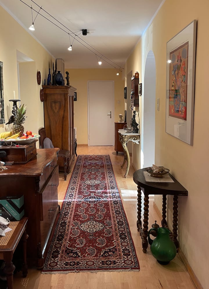Geräumige Wohnung In Schwabing - Munich
