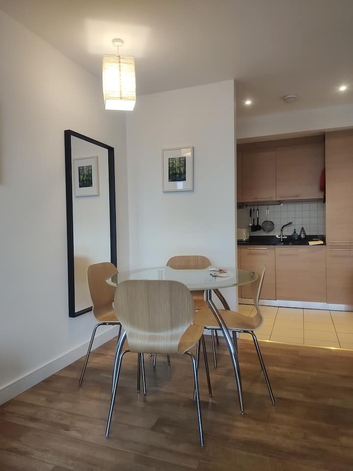 Light Filled, Quiet Home Away From Home - Dublin