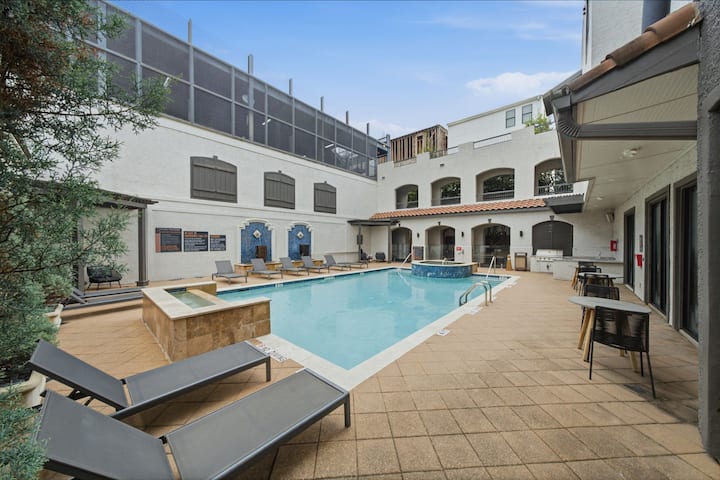 Dt Prime 1-bed Apt | Pool | Gym | Free Parking - Northside - Houston