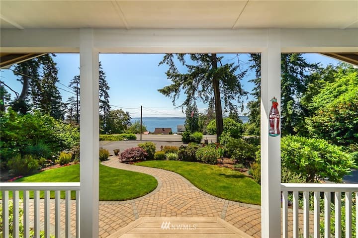 Puget Sound View Retreat W/ Hot Tub - Federal Way, WA