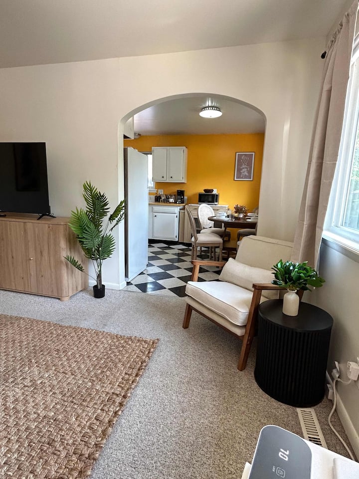 Pups & Parks Duplex | Walk To City Park - Fort Collins, CO