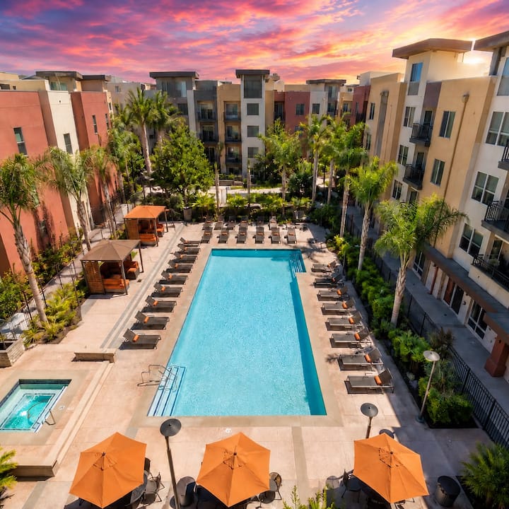 2 King Beds | Sleeps 10 | Pool | 5 Min To Lax - Hermosa Beach, CA