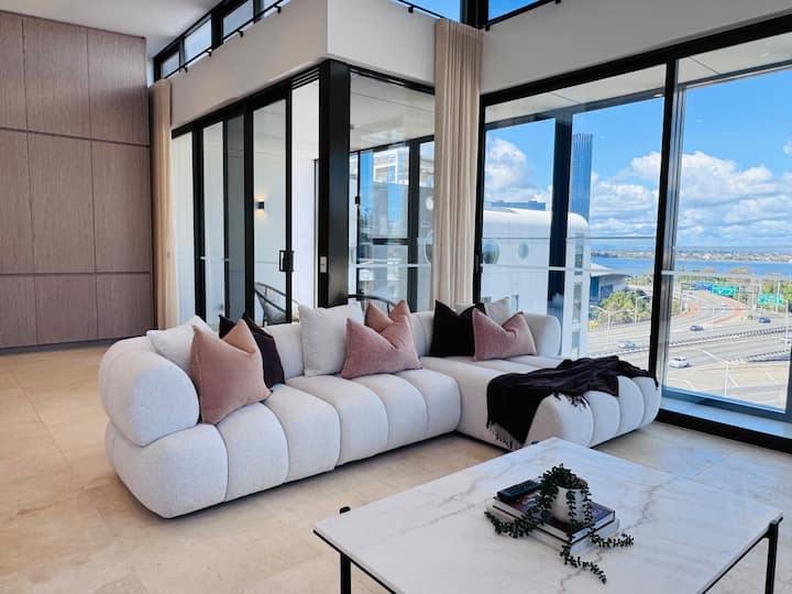 Penthouse | Private Rooftop Pool | Walk Kings Park - Cottesloe