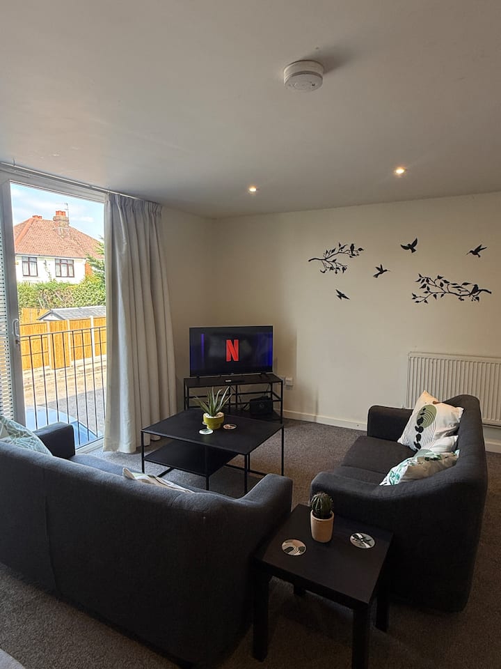 3 Bedroom Apartment - Contractor Stays - Southampton, UK