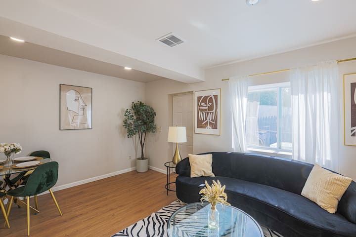 The Legacy Suite - Parkville, MD