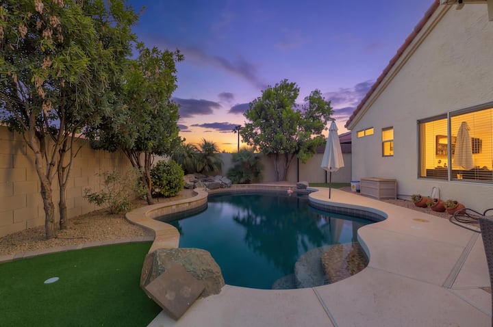 Pet-friendly Oasis | Pool Spa Putting Green - Sun City