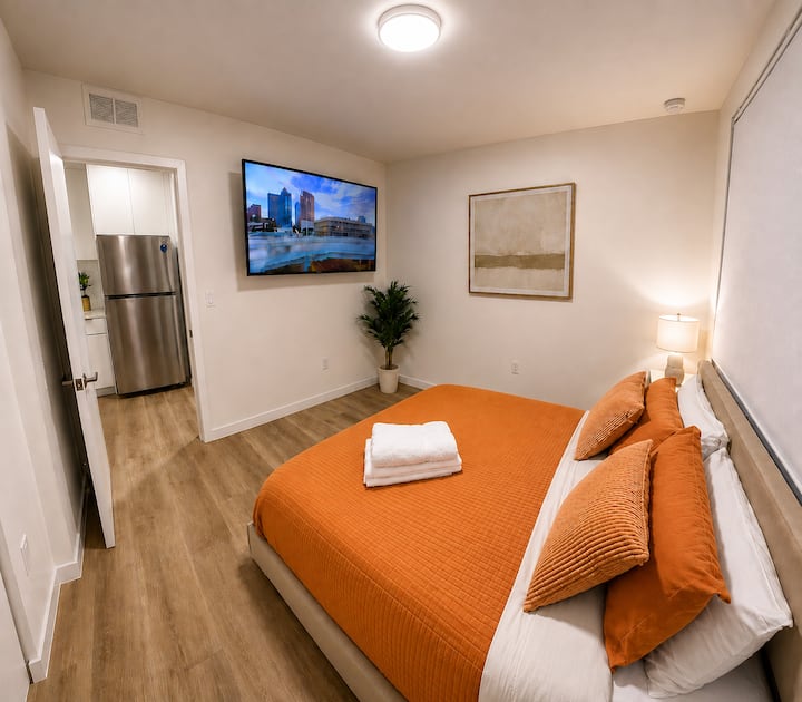 Little Havana 1br | Walk To Loandepot Park - Miami, FL