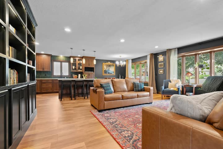 Weekend Rental - Walkable To Kinnick - Iowa City, IA