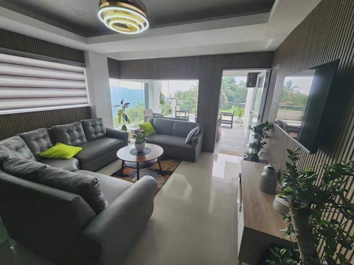 Manoir Avana Hills Tagaytay - Londres - Talisay