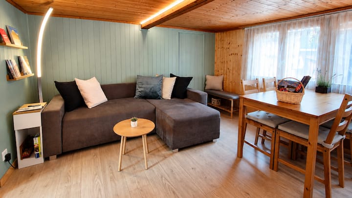 Frodo Hobbit House Jungfrau Region Cottage - Beatenberg