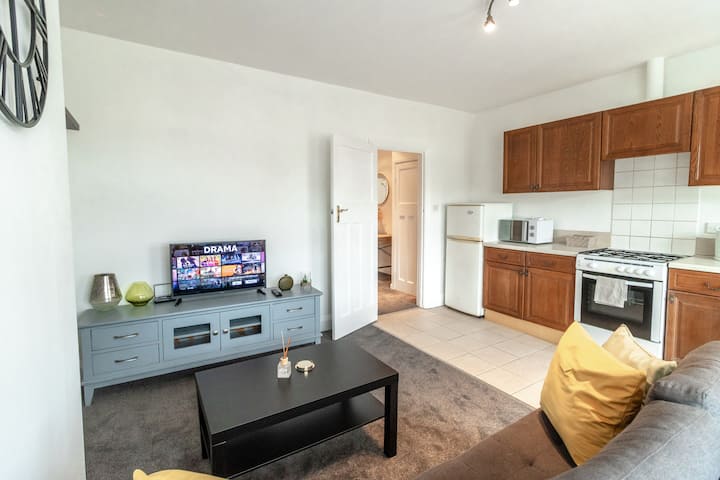 Central Chislehurst High St Apartment |Parking Inc - Bromley
