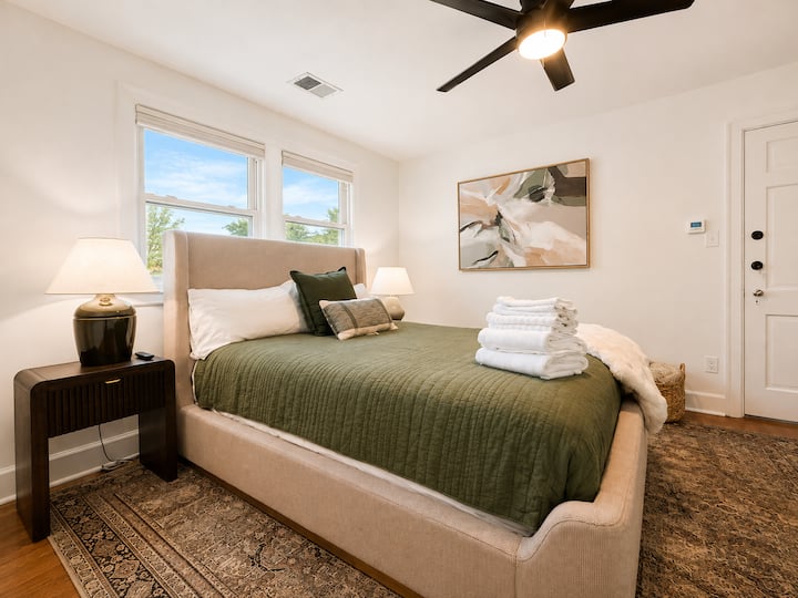 Elegant 1br Stay | Near Uk, Dining & Shops - Lexington, KY