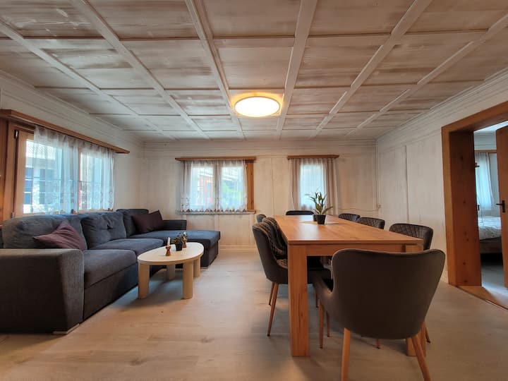 Charmante Umgebaute Wohnung Nahe Klosters Im Eg - Pany