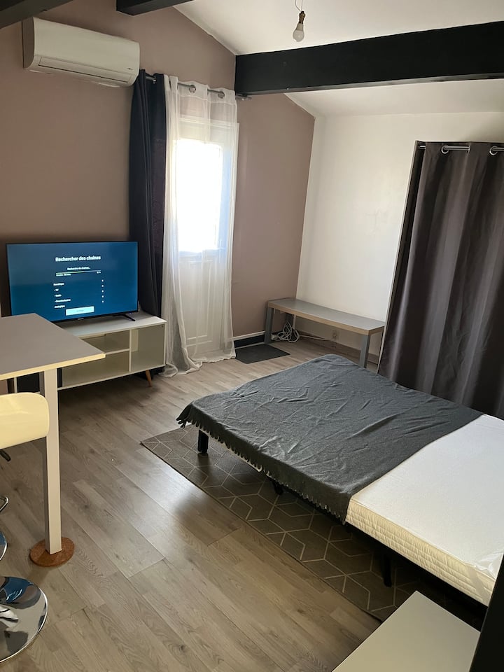 Studio Calme Et Fonctionnel Idéal Déplacement Pro - Pont du Gard