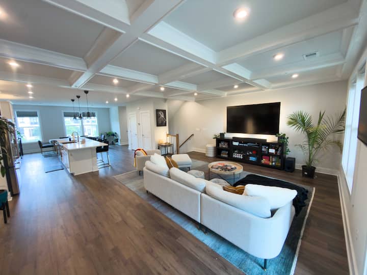 Modern Condo Great For Professionals Or Families - Charlottesville, VA