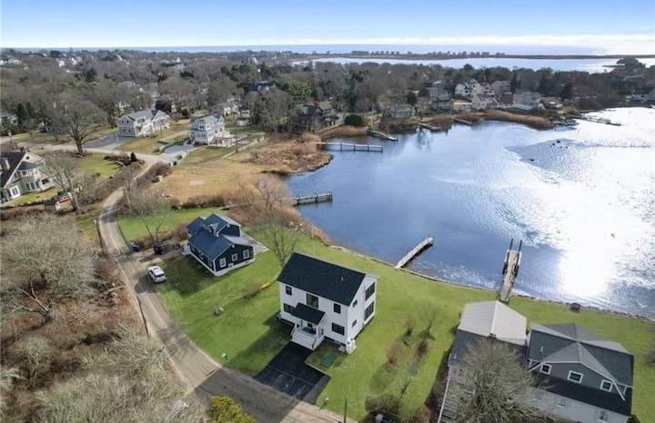 Pond Front, Fire Place On Deck, Kayaks & Sunsets! - Charlestown, RI