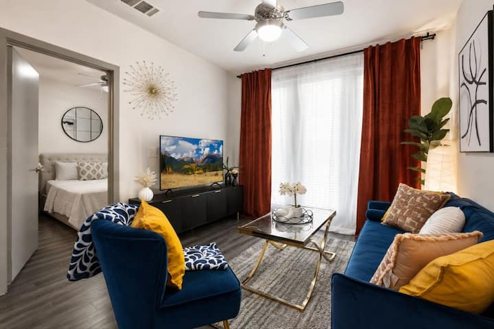 Premier Cityline 1br | Pool, Gym & Free Parking - Richardson, TX