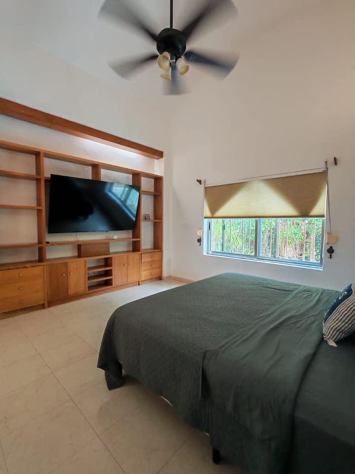 Casa De Lujo Con Alberca Y 5 Recámaras - Cancún