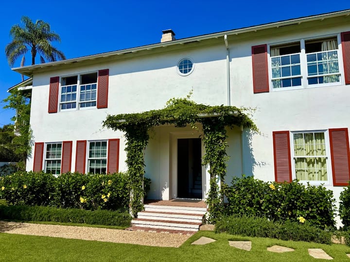 Private Santa Barbara Retreat Near Shopping Dining - Santa Barbara