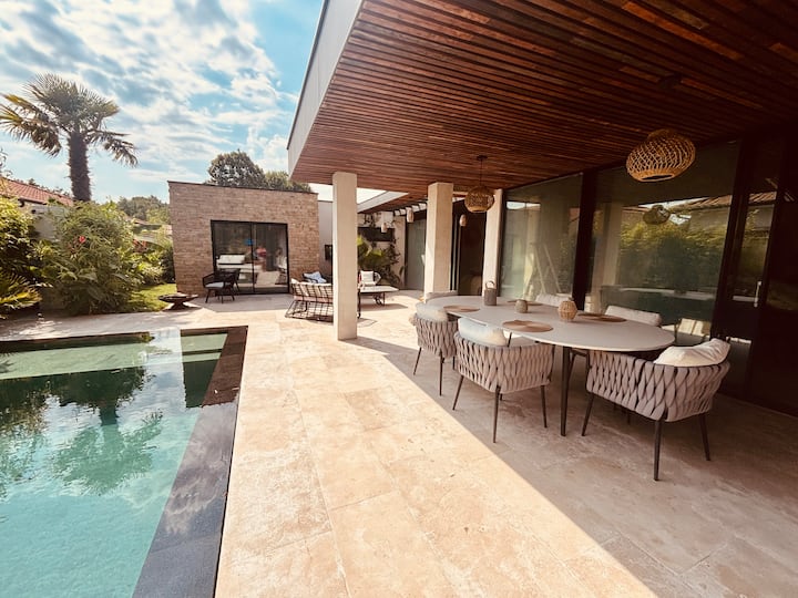 Villa Dexception Piscine à Débordement - Gujan-Mestras