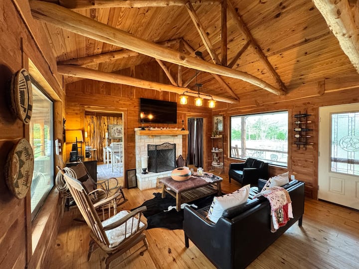 Lincoln’s Log Cabin - New Ulm, TX