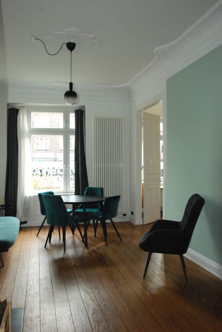 Möblierte Altbau Wohnung Mit Hofzugang In Barmbek - Hamburg
