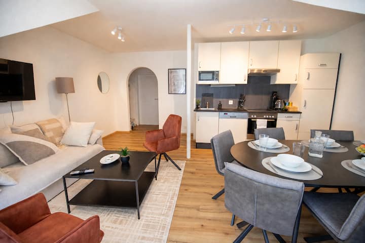 Bright & Modern Apartment In Basel - 巴塞爾