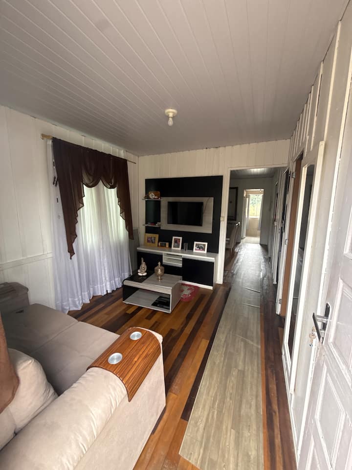 Casa Completa Com 2 Quartos E Garagem! - Blumenau