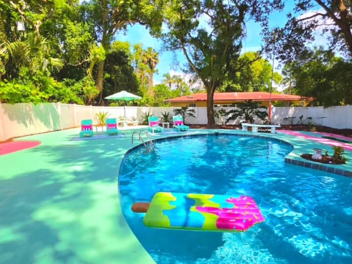 Sanford Pool And Patio Retreat - Sanford, FL