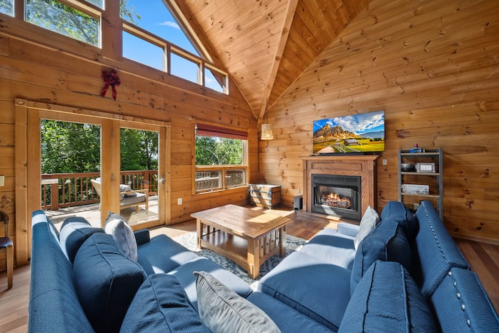 Spacious Mountain Getaway Minutes From Boone - Boone, NC